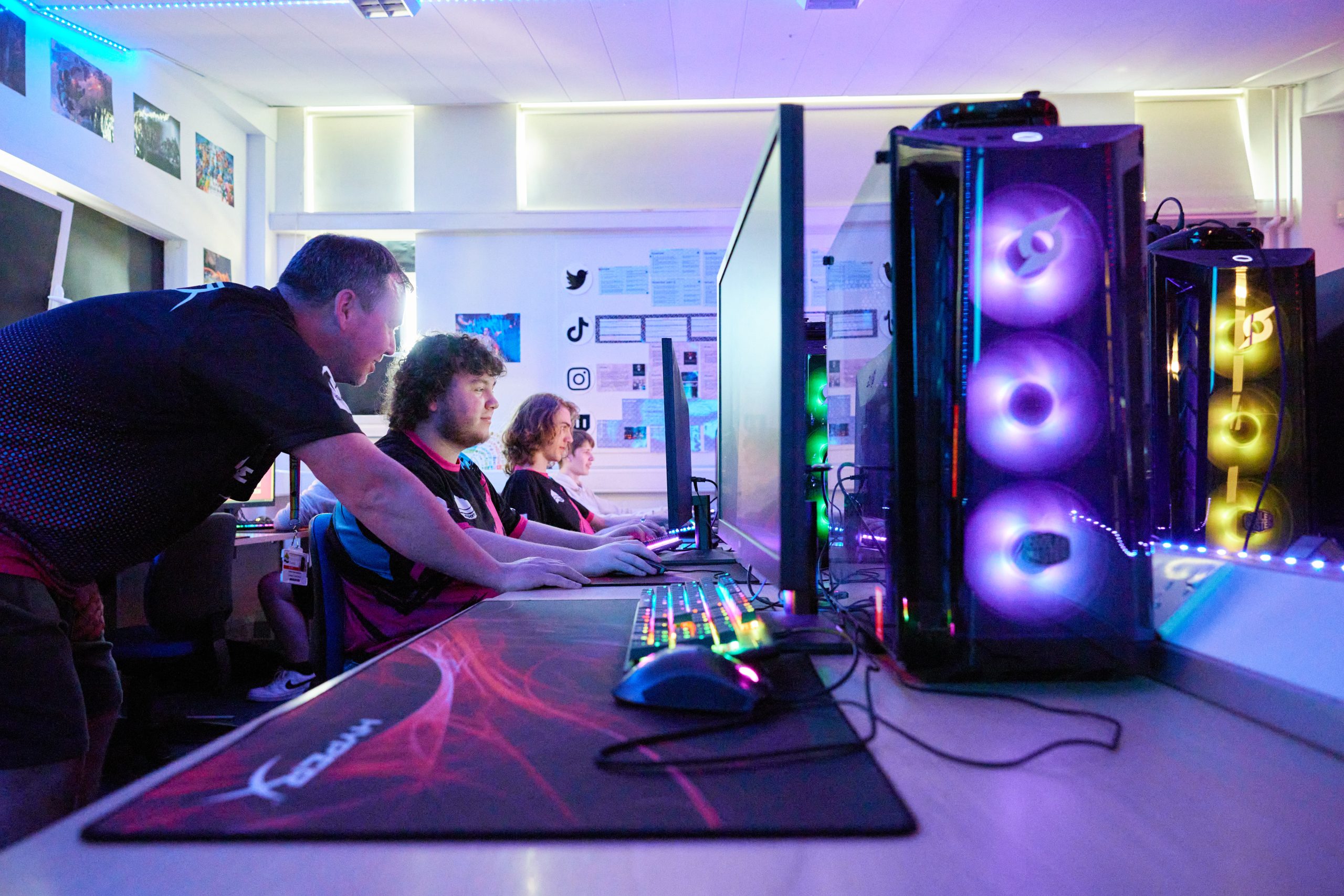 Home | LMC Visual & Creative Studies